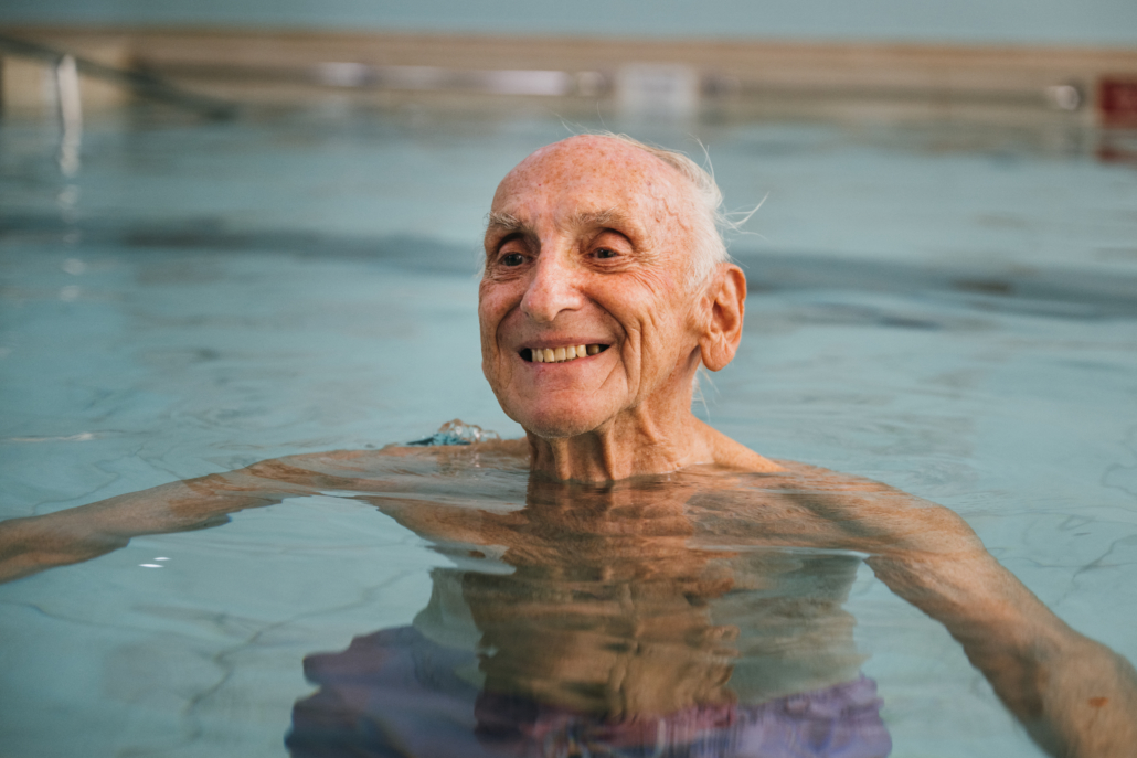 The Benefits of Swimming for the Elderly - AX Simblija